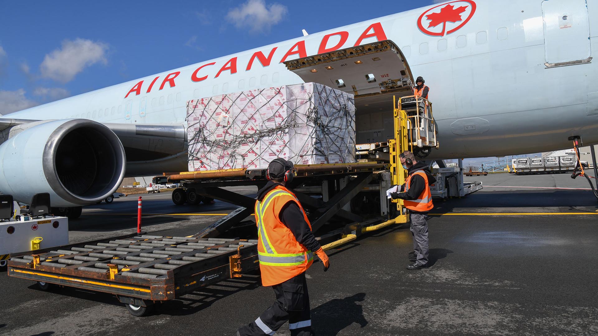 Todo un éxito el primer vuelo de Air Canada Cargo a Lieja